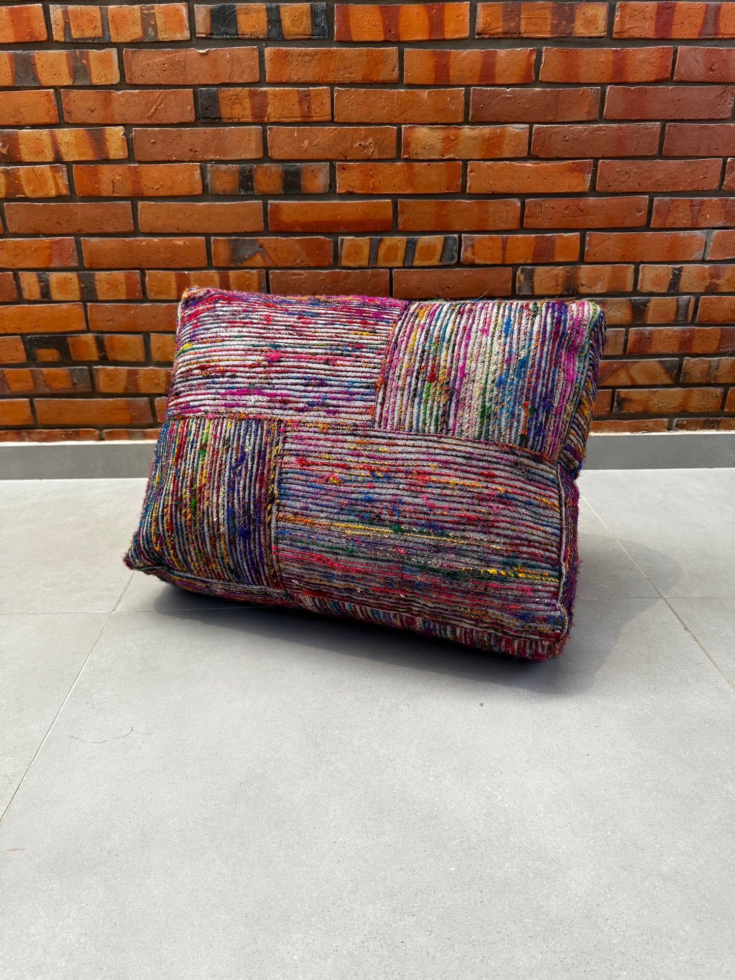 Puff Silk Block Floor Grey Multi – Futura